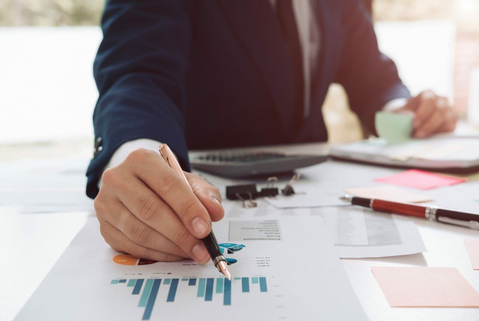 Fiche Métier Trésorier : salaire, rôle, études - DocumentRH