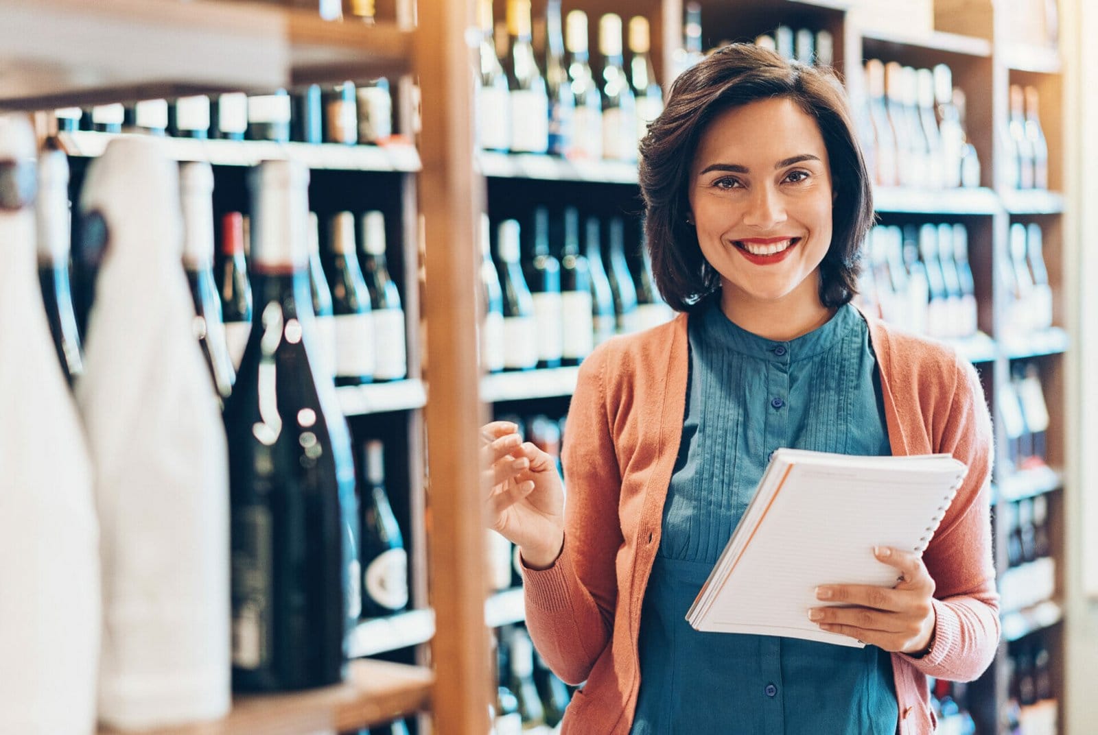 Marchandiseur : salaire, formation, rôle et compétence...