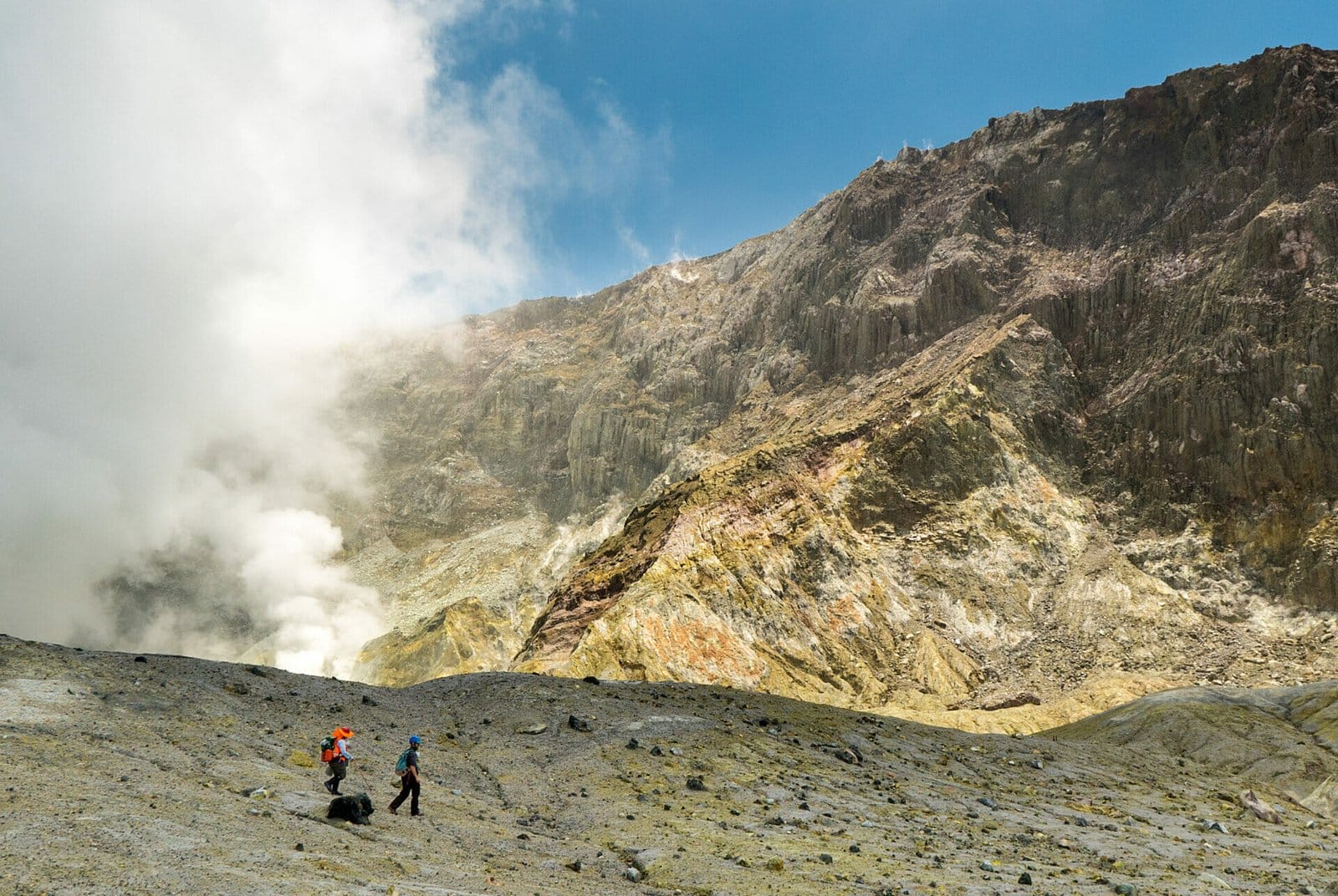 Volcanologue : salaire, formation, rôle et compétence...